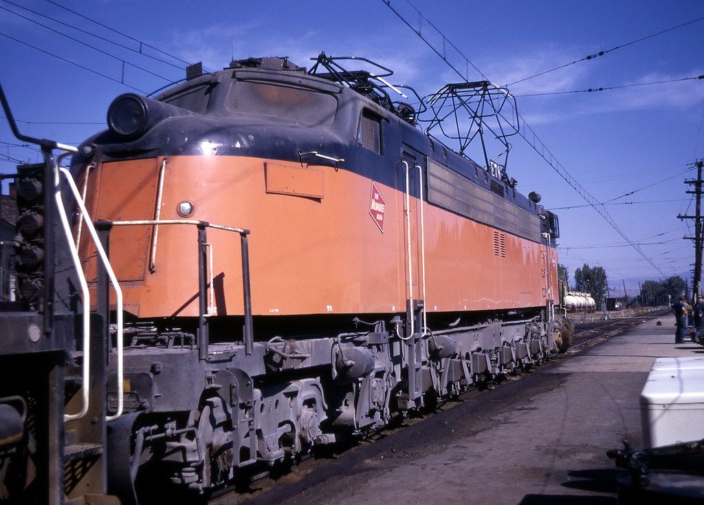 Milwaukee Road Re-built Little Joe E78 build - N and Z Scales - TheRailwire